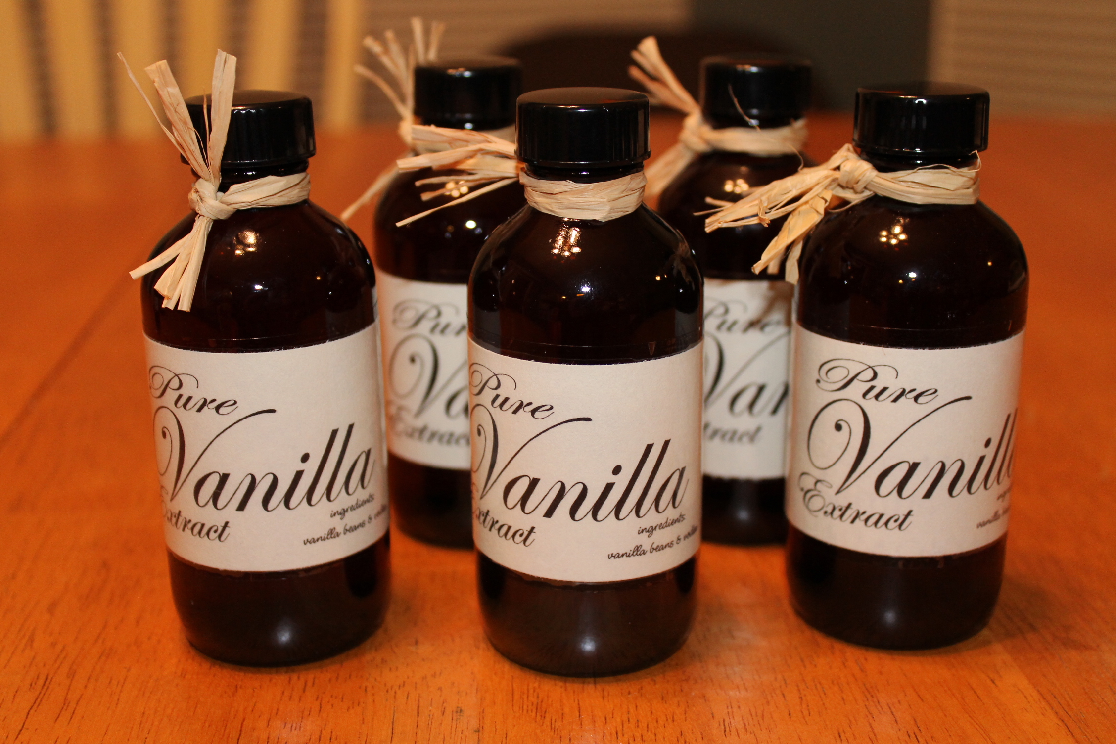 Make Your Own Pure Vanilla Extract